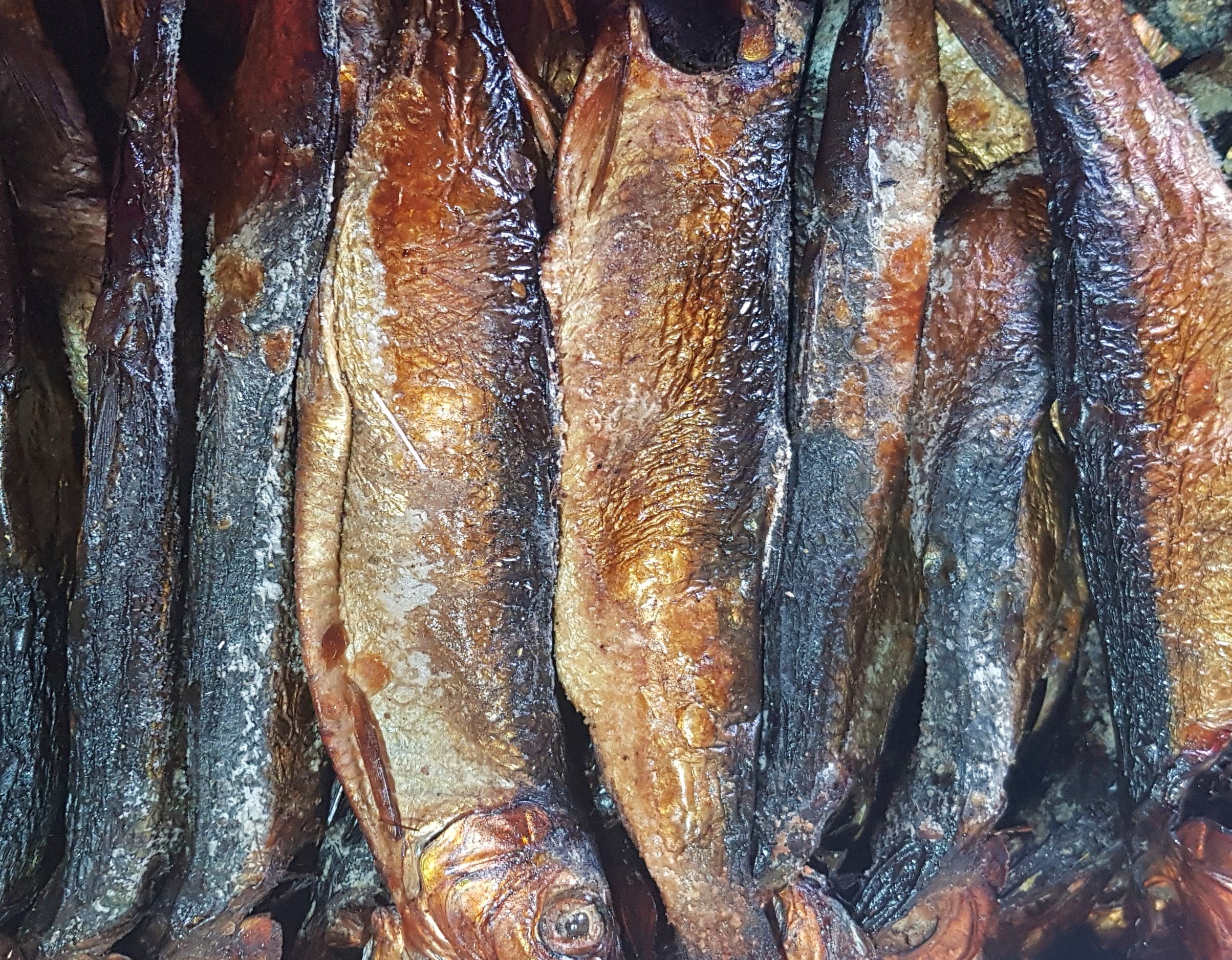 Arenque Ahumado Entero 400 gr - Variedades Latinas